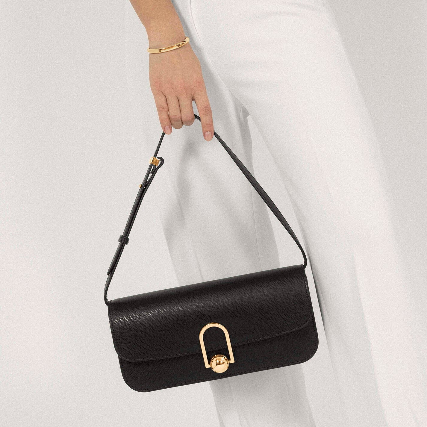 EON BAGUETTE • Black & Gold